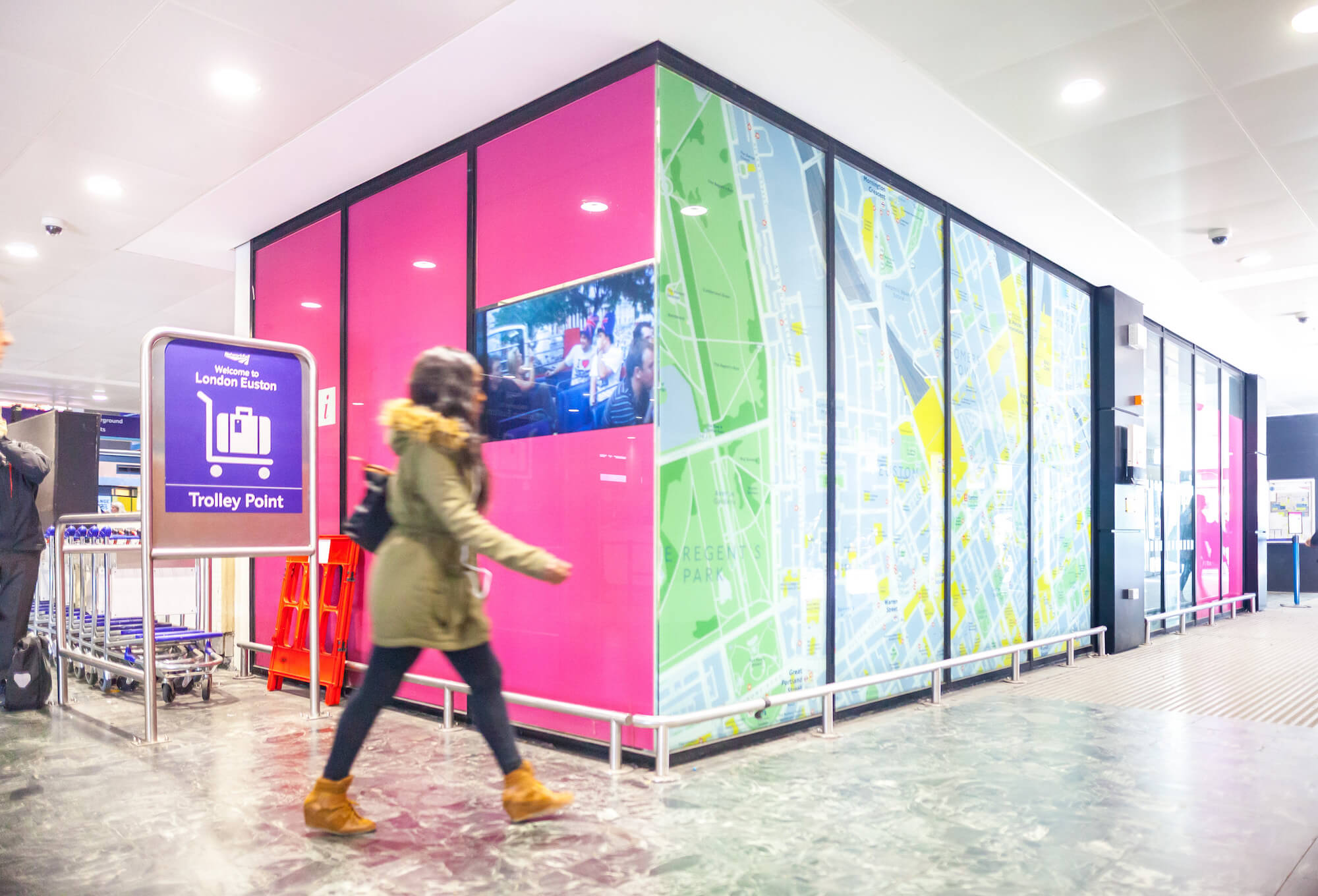 Projected Signs | Shop Projecting Signage | Links Signs