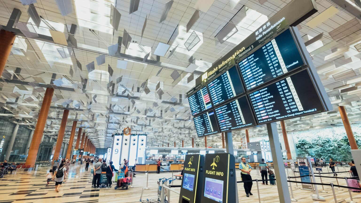 Airport Signs, Runway Markings, & Airport Terminal Signage